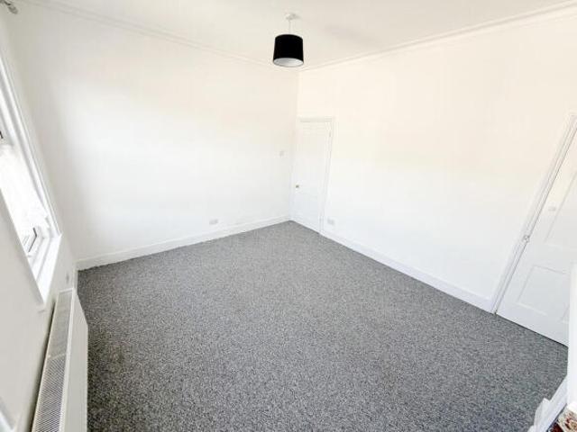 2 bedroom terraced house for rent in Dalmatia Road, Southend on Sea, SS1