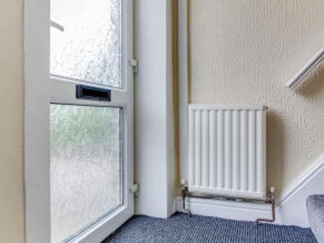 2 bedroom terraced house for rent in Dalton Bank Road, Huddersfield, HD5