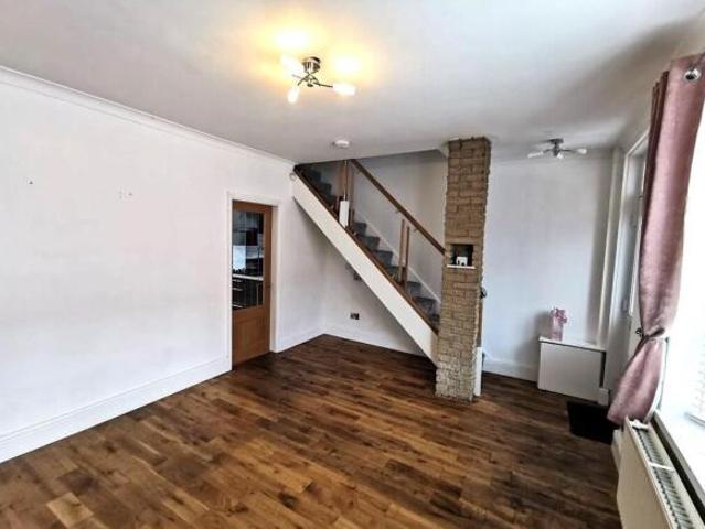 2 bedroom terraced house for rent in Dalton Street, Failsworth, M35