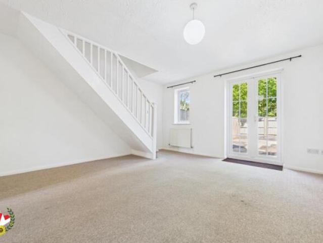 2 bedroom terraced house for rent in Darleydale Close, GL2