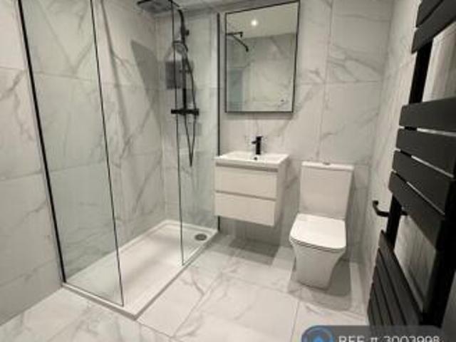 2 bedroom terraced house for rent in Darwen Road, Bolton, BL7