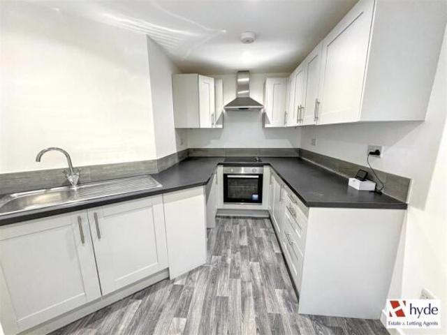 2 bedroom terraced house for rent in Darwen Road, Bromley Cross, Bolton. BL7 9BQ, BL7