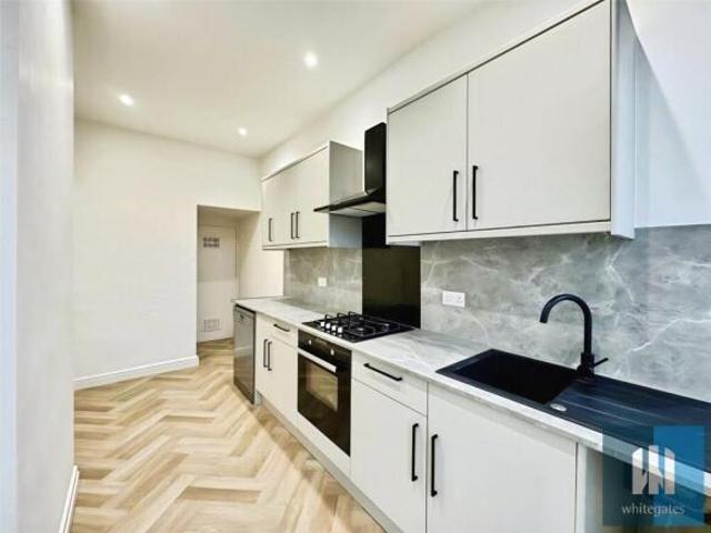 2 bedroom terraced house for rent in Dean Street, Oakes, Huddersfield, HD3