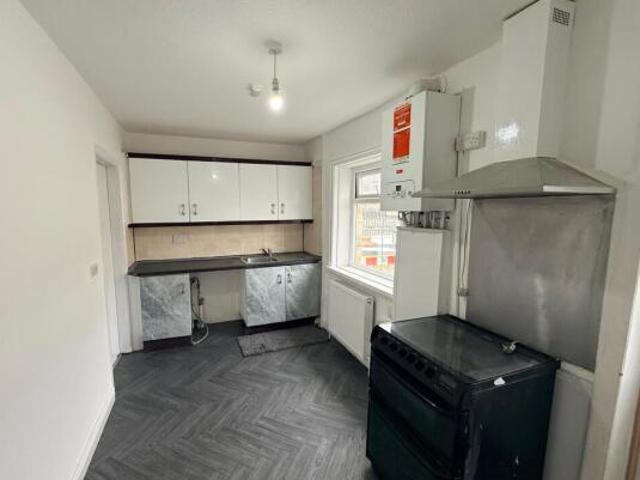 2 bedroom terraced house for rent in Delamere Street, Bradford, West Yorkshire, BD5