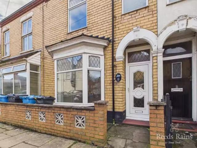 2 bedroom terraced house for rent in Dene Street, Hull, East Y.