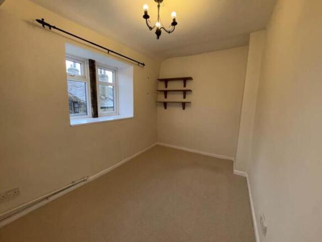2 bedroom terraced house for rent in Derwent Place, Mountain, Queensbury, BD13