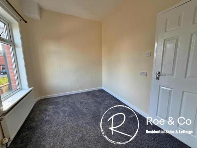 2 bedroom terraced house for rent in Duxbury Street, Bolton, BL1