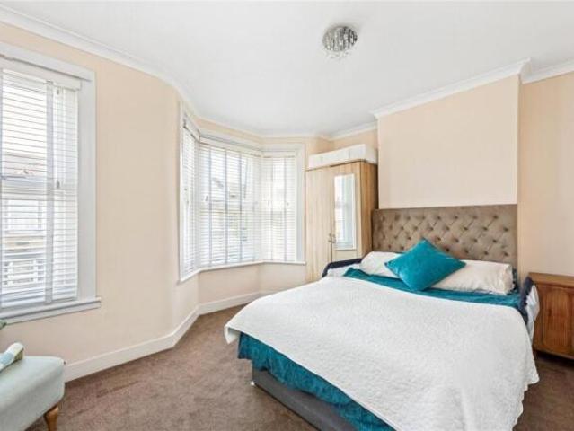 2 bedroom terraced house for rent in Durham Road, London, E16