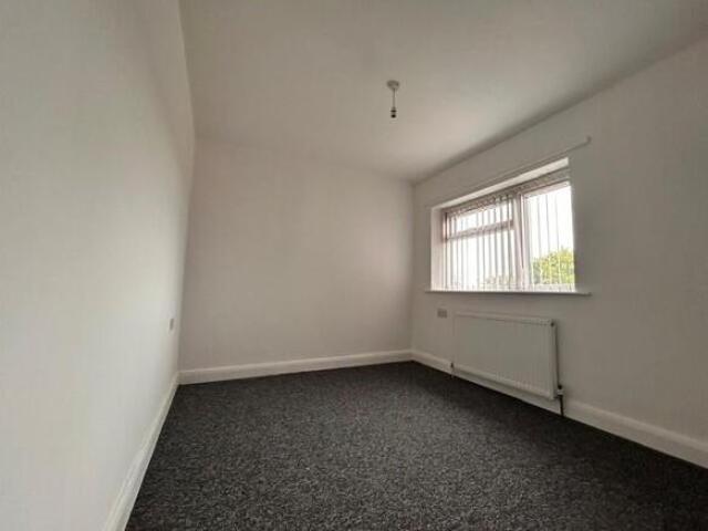 2 bedroom terraced house for rent in Endeavour Crescent, Hull, HU9