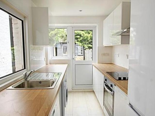 2 Bedroom Terraced House For Rent In Enfield, Middlesex