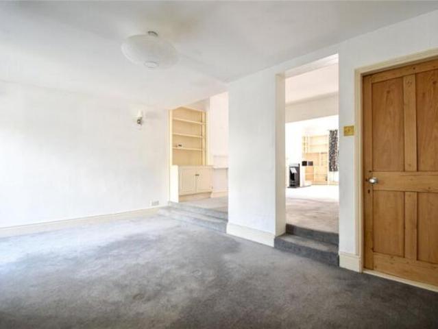 2 bedroom terraced house for rent in Earl Street, Cambridge, CB1