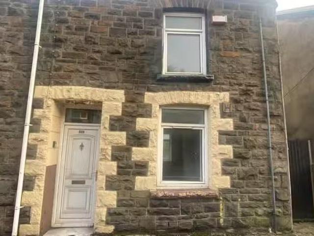 2 bedroom terraced house for rent in East Road, Tylorstown, Fe.