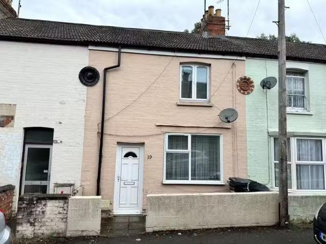 2 bedroom terraced house for rent in Eastland Road, Yeovil, BA21