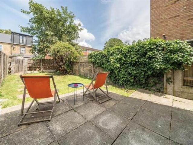 2 bedroom terraced house for rent in Eltham Road, Lee, SE12