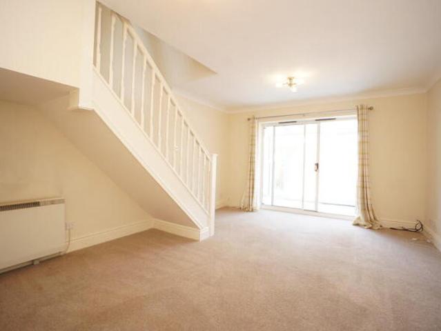2 bedroom terraced house for rent in Eliot Court, York, YO10