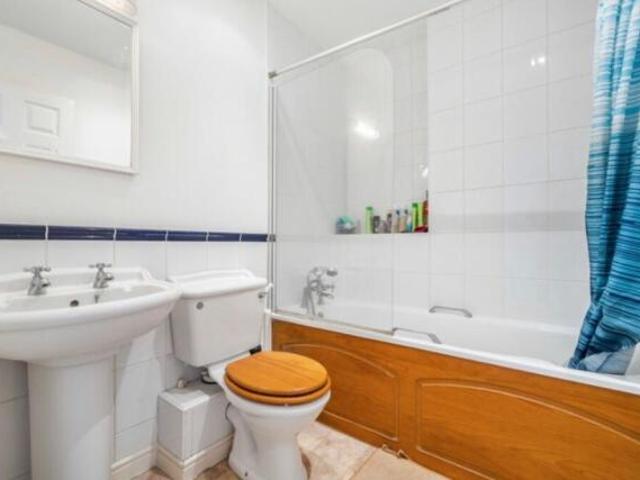2 bedroom terraced house for rent in Elliotts Way, Caversham, RG4