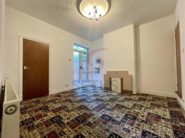 2 bedroom terraced house for rent in Epsom Road, Belgrave, Leicester, LE4