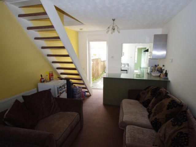 2 bedroom terraced house for rent in Estcourt Road WD17, Watford, WD17