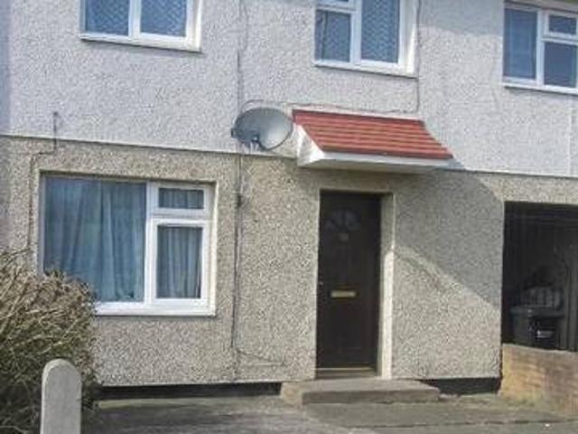 2 bedroom terraced house for rent in Essex Road Stockport Greater Manchester SK5