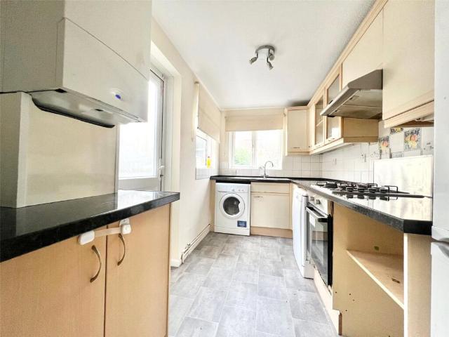 2 bedroom terraced house for rent in Foxhill Road, Reading, Berkshire, RG1