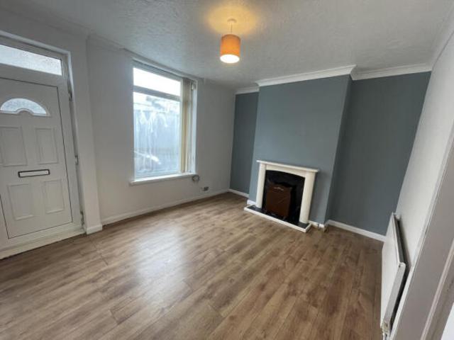 2 bedroom terraced house for rent in Folkestone Street, Hull, HU5