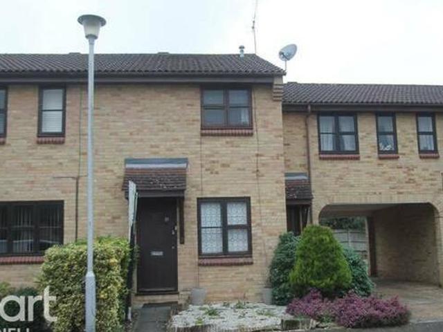 2 bedroom terraced house for rent in Forest Park RG12