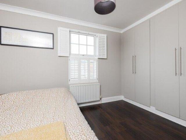 2 bedroom terraced house for rent in Farwig Lane, Bromley, BR1 3RF, BR1