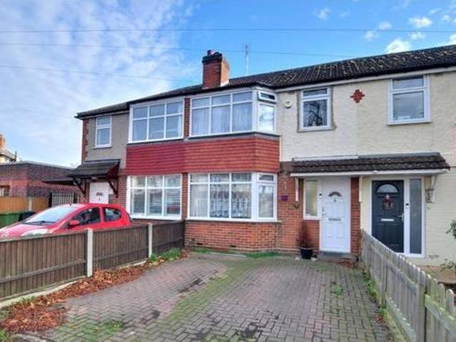 2 bedroom terraced house for rent in Fenton Avenue StainesuponThames Surrey TW18