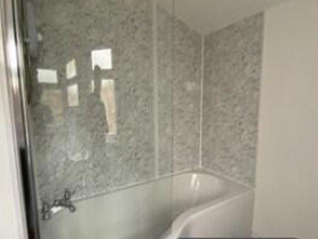 2 bedroom terraced house for rent in Fernbrook Avenue, Southend On Sea, SS1