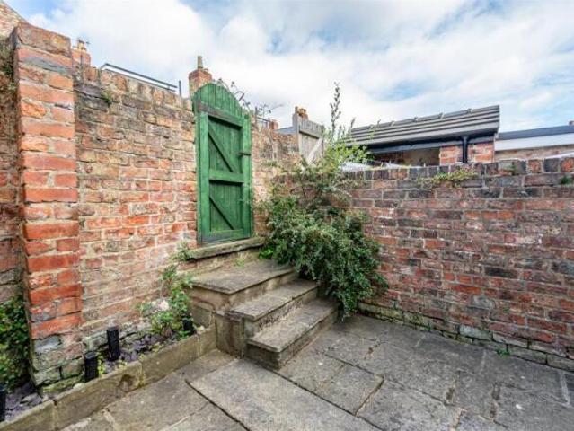 2 bedroom terraced house for rent in Finsbury Street, South Bank, York, YO23 1LT, YO23