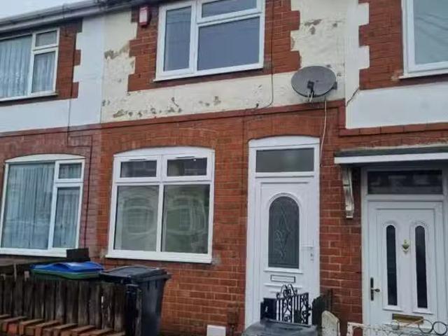 2 bedroom terraced house for rent in Fisher Road, Oldbury, B69.