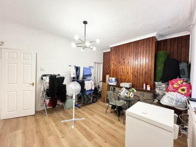 2 bedroom terraced house for rent in Keswick Grove, Salford, M6