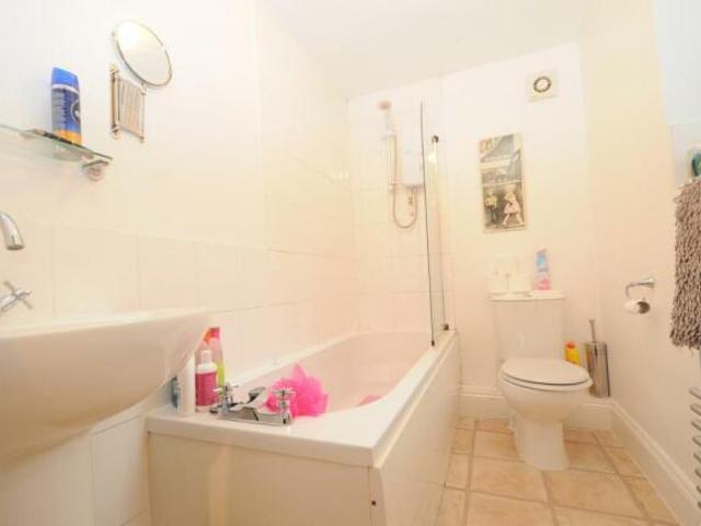 2 bedroom terraced house for rent in Kitchener Street, YORK, YO31