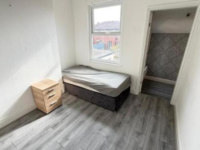 2 bedroom terraced house for rent in Kilburn Street, Liverpool, L21