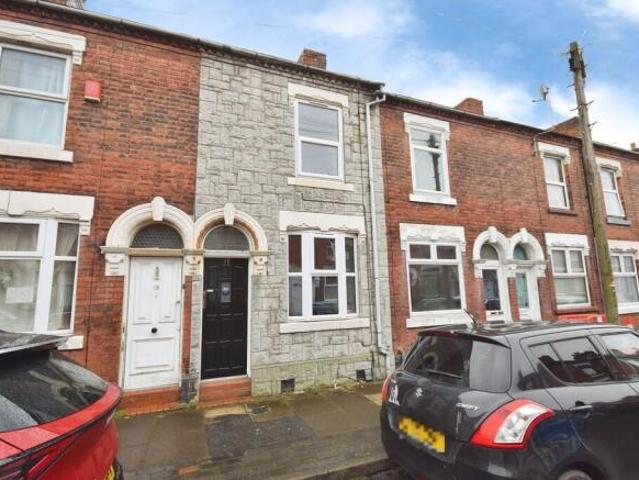2 bedroom terraced house for rent in Kimberley Road, Etruria, ST1