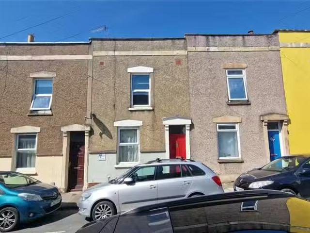 2 bedroom terraced house for rent in King William Street, Bedm.