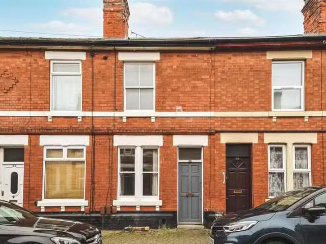 2 bedroom terraced house for rent in King Alfred Street, Derby.
