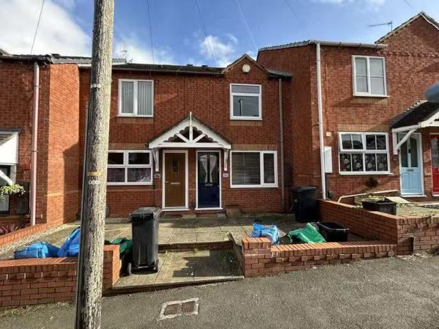 2 bedroom terraced house for rent in King Street, Lye, DY9