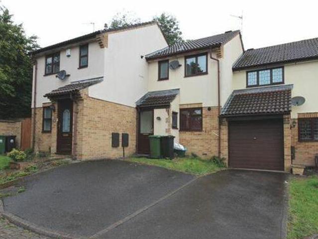 2 Bedroom Terraced House For Rent In Kingswood