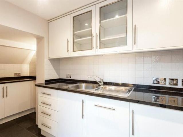 2 bedroom terraced house for rent in Kinnerton Place North, London, SW1X