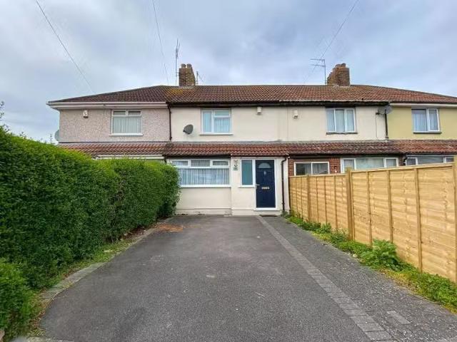2 bedroom terraced house for rent in Kylross Avenue, Whitchurc.