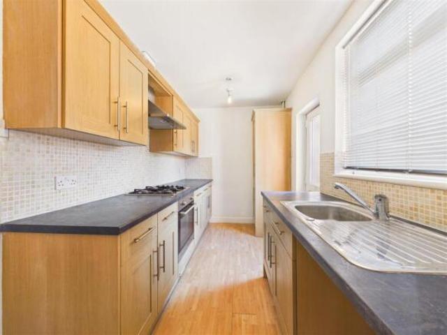 2 bedroom terraced house for rent in Hotham Road South, Hull, HU5
