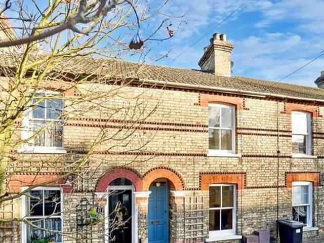 2 bedroom terraced house for rent in Howbury Street Bedford Beds MK40