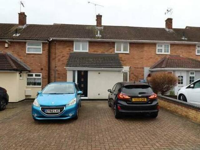 2 bedroom terraced house for rent in Holden Road Basildon Essex SS14