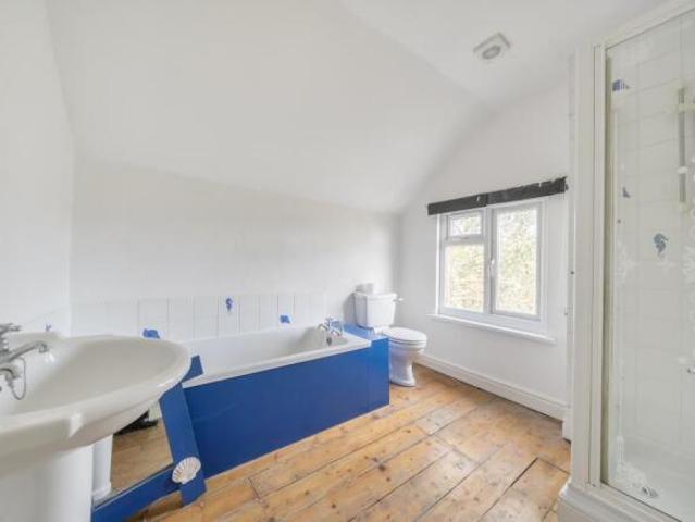 2 bedroom terraced house for rent in Holyoake Road, Headington, OX3