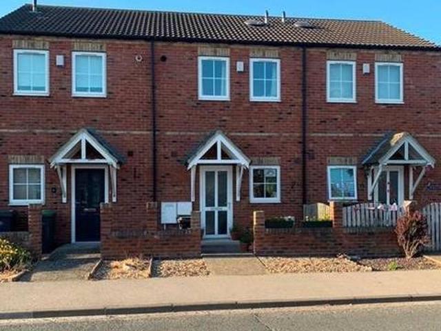 2 bedroom terraced house for rent in Hortonfield Drive Lincoln LN4