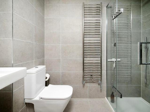 2 bedroom terraced house for rent in Hawksmoor Mews, London, E1