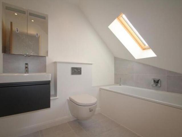 2 bedroom terraced house for rent in Haydon Place, Guildford, GU1