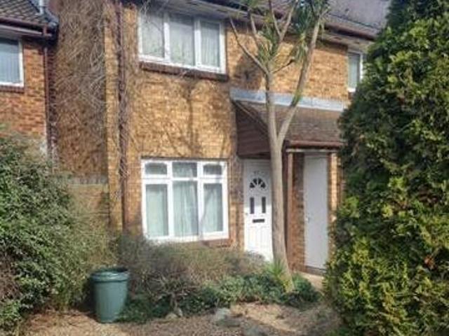 2 Bedroom Terraced House For Rent In Hayes