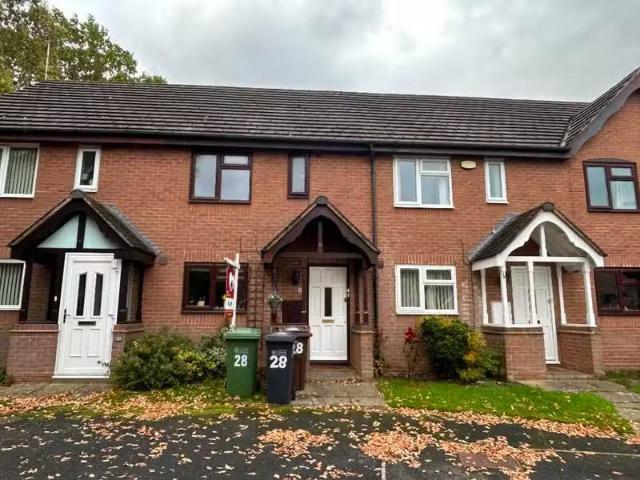 2 bedroom terraced house for rent in Hazeltree Grove, Dorridge.